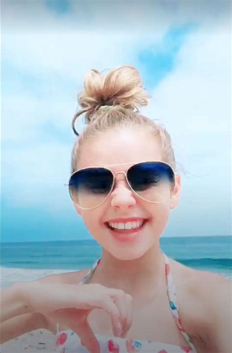 Pin By Charles On Ruby Rose Turner Ruby Rose Cute Girls Pretty Girls