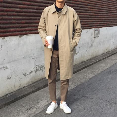 컬러 모두 소장중인 싱글트렌치 코트 안에는 르메르x유니클로 바지는 코스 신발은 커먼프로젝트 언 Стили мужской моды Мужской стиль