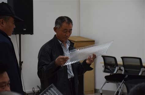 2019年水稻钵体毯状苗示范推广启动会在吴江举行 农机新闻网