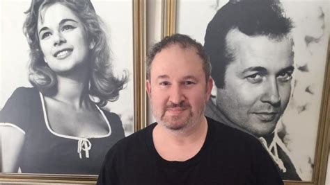 ΕΝΑΣ ΑΦΡΑΓΚΟΣ ΚΑΚΟΜΟΙΡΗΣ ΠΟΥ ΕΦΑΓΕ ΤΗΝ ΠΕΡΙΟΥΣΙΑ ΤΗΣ ΜΑΝΑΣ ΤΟΥ ΡΕΖΙΛΕΥΕΤΑΙ ΣΤΑ ΜΜΕ ΤΟΝ