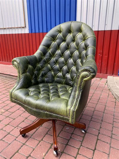 Крісло керівника Магазин Меблі з Європи у Луцьку