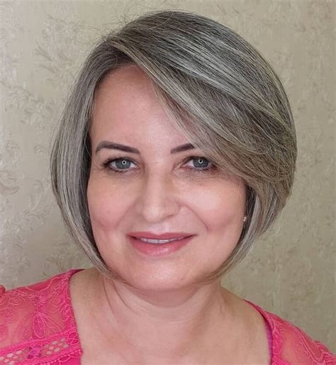 25 Gray Bob Haircuts So Beautiful Theyll Take Your Breath Away