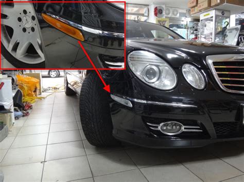 E W211 2007년 카본 트렁크 스포일러클리어 범퍼 램프 교체 작업 벤츠 수입차 메딕오토파츠 부품 용품 드레스업 Oem E200 E220 E240 E280 E320