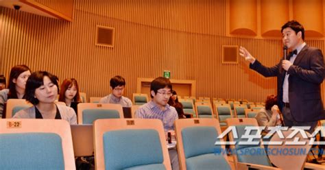 [포토] 김구라 강연 스타일의 기자간담회