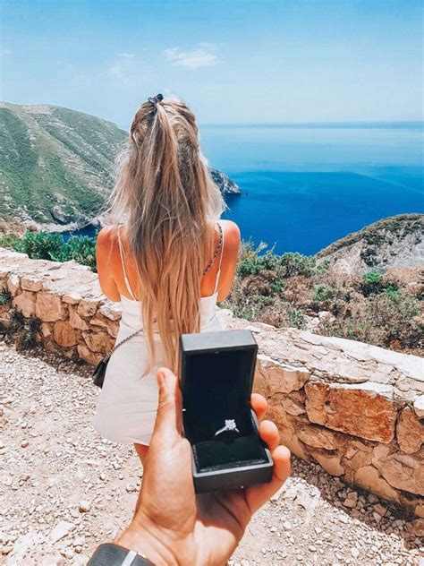 10 Hot Sexy Dehlia De Jong Bikini Pics