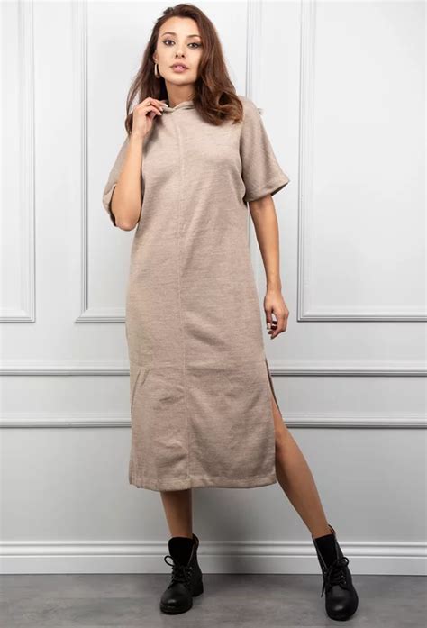 Rochie Bej Cu Gluga Dasha Ro