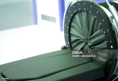 스포츠 상해 및 복구에 대 한 물리 치료 재활을 위한 물리 치료 장비를 진공 0명에 대한 스톡 사진 및 기타 이미지 0명 건강관리와 의술 모션 Istock