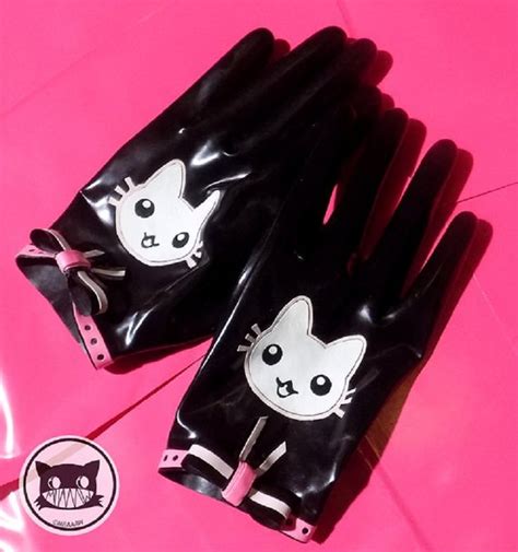 Pin By Jónabjörg Eðvarðsdóttir On Gloves Gloves Cats