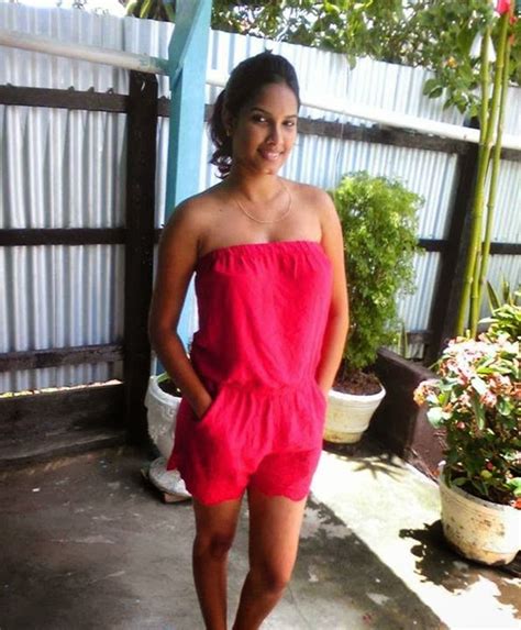 සිංහල වැල කථා කෙල්ලො හුකන ඒවා බඩු ගහන ඒවා ඔක්කම Dinithi Nisansalaගේ සෙක්ස් Photo Collection Part 1