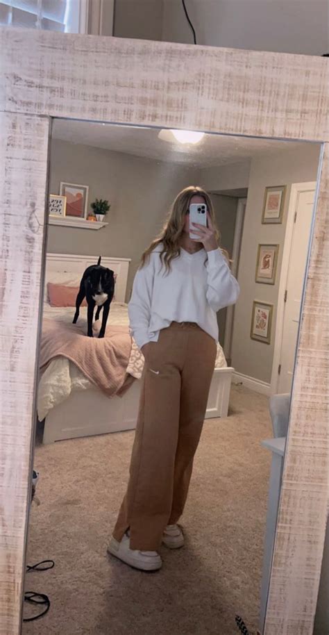 Wide Leg Sweatpants Outfit Cute Sweatpants Outfit Comfy Fall Outfits
