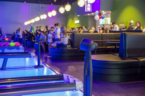 Steltronic Fat Cats Party Bowling Movies Cinema
