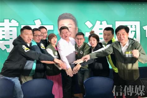民進黨立委初選》何博文勝出 打侯拚聲量奏效 北市七選區許淑華、洪健益打延長賽 信傳媒