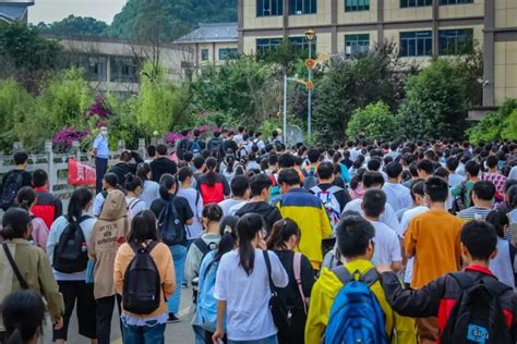 关岭：各部门联动开启高考“护航模式”澎湃号·政务澎湃新闻 The Paper