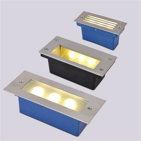 높은 밝은 스테인레스 스틸 알루미늄 갑판 계단 최근 Led 바닥 램프 야외 테라스 조명 3 와트 220 볼트 화이트다채로운floor Lamp Outdoor