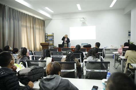 博雅外语教育论坛第二十讲Cognitive linguistics guided corpus research on lexical semantics and usages 应用外语学院 博雅外语教育论坛第二十讲Cognitive linguistics guided corpus research on lexical semantics and usages 应用外语学院