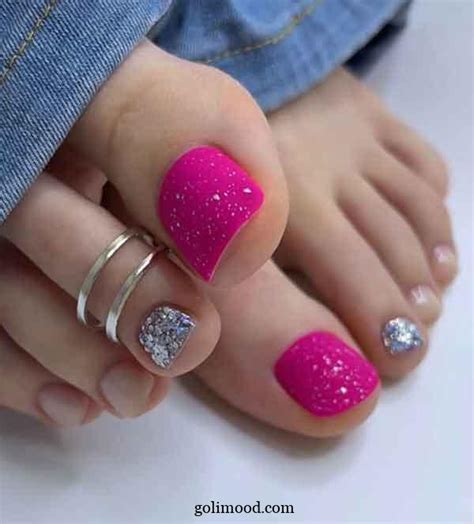 مدل ناخن پا 2025؛ تا همیشه به این طراحی و ترکیب رنگ علاقه‌مند میشی