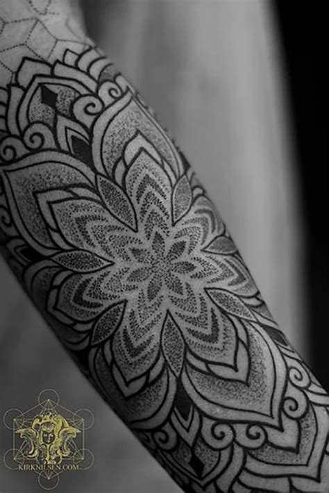 50 Best Dotwork Tattoos And Minimalistic Tattoo Ideas Yourtango