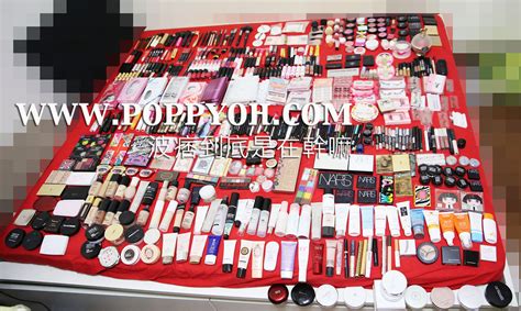 化妝品收納分享｜年前大掃除必看爽文，超級大量化妝品彩妝唇膏眼影整理收納術教學 波痞到底是在幹嘛？