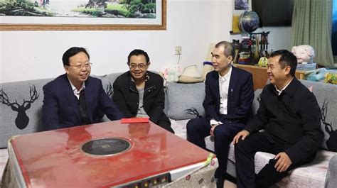 贾世瑞到际华制鞋工业公司走访慰问 际华集团电子化采购平台