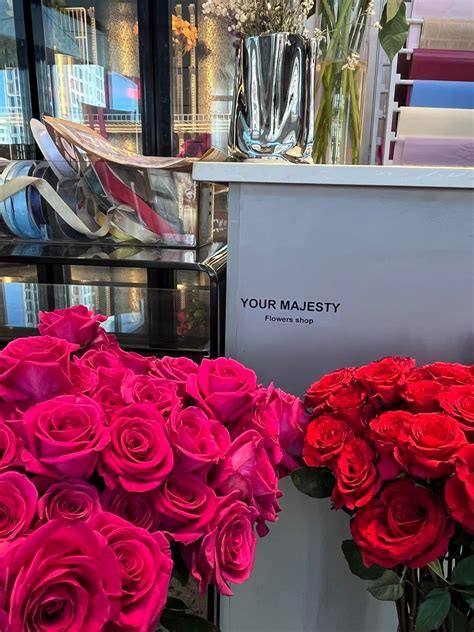 Your Majess цэцгийн дэлгүүр 3 р сарын 8 нд бэлэн Манай дэлгүүрт дээд сортын шинэ цэцгүүдийг