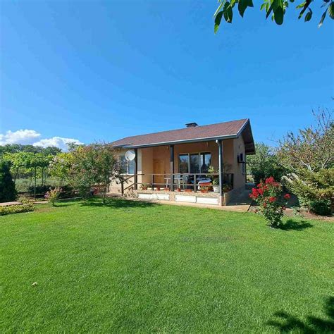 Къща в град Шабла Едноетажна къща 80 кв м РЗП 900 кв м двор Къщи Вили Шабла Имотът се