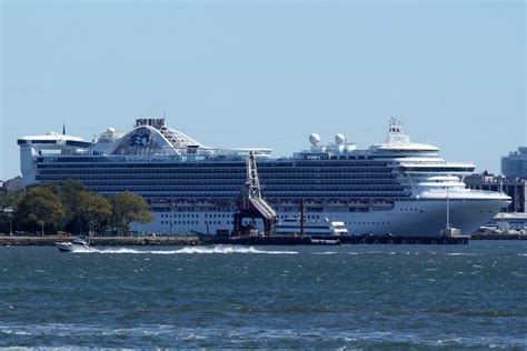 Review Overview Pros And Cons And Essential Sailing Tips Caribbean