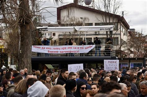 Протест во Кочани „Нека ви гори совеста како што гореа невини животи ФОТОГАЛЕРИЈА Вечер