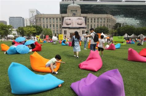 서울광장도 광화문광장처럼 녹지형 휴식공간 새단장 검토 파이낸셜뉴스