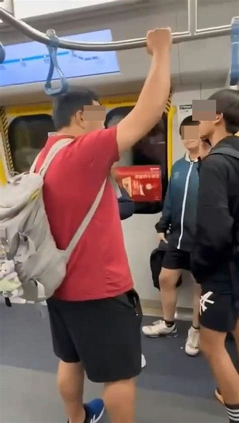 踎地港女大鬧港鐵斥男學生視姦：眼神唔舒服 乘客齊反擊結局是｜醫師easy