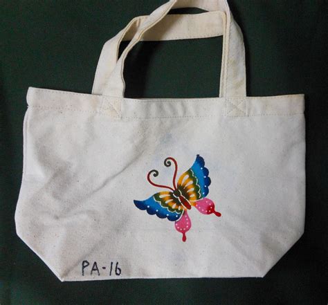 Hokkaido Kudasai Bingata Class In Okinawa