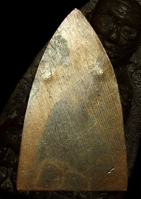 หลวงปู่ทวดหลังเตารีด รุ่นมงคล5 นิด้า อ นอง วัดทรายขาว ปี41 เนื้อโลหะผสม ตอก2โค๊ต พระเครื่อง