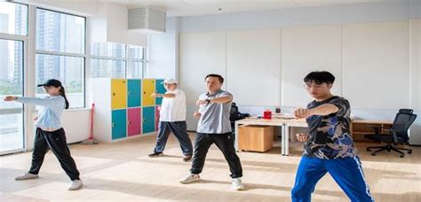 增强学生体质丰富课余生活 记合肥一中瑶海校区高一年级体育教研组第一次研讨会 合肥市第一中学
