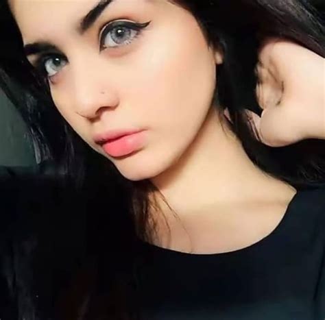 Pin Af Heena På Sameera Dpz