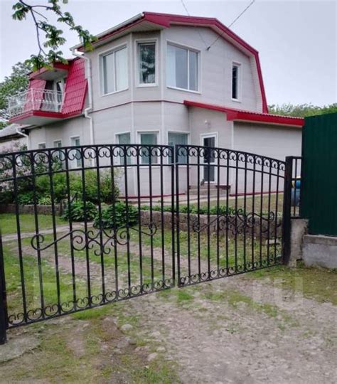 Сдаётся просторный 2 х этажный дом хасанский славянка улица набережная 47 2 000 кв м Цена