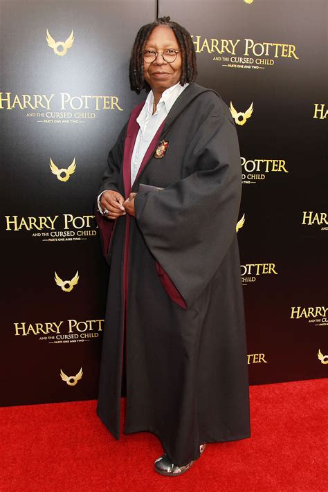 Whoopi Goldbergs Fashion See Her Best Style Moments Over The Years