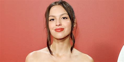 9 Highlights From Olivia Rodrigos Very Candid ‘the Face Interview Including What Her Psychic