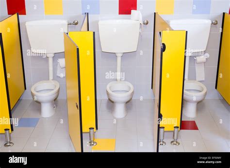 Diseño De Baños Escolares