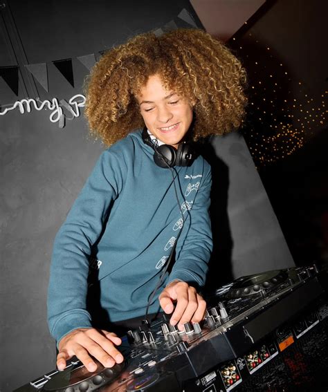 Xavi N Network Model Agency