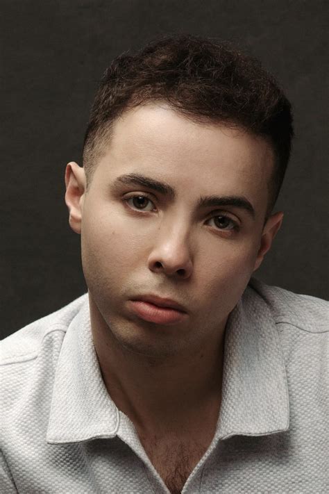 Onix Serrano About Entertainment Ie