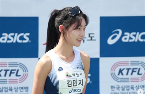 Singles Infernos Kim Min Gee Was A Track Star Long Before Reality Tv