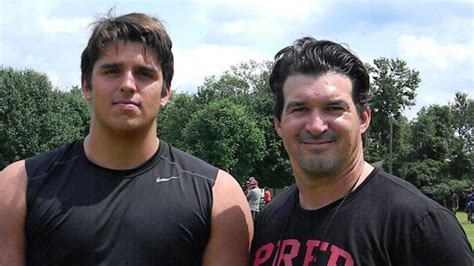 Son Of Former Nfl Lineman Jon Daniel Runyan Blocks Out All The Noise