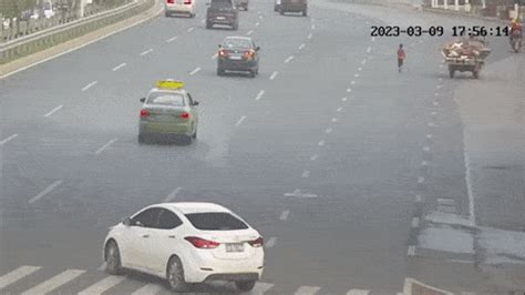 南昌陈振平！你出名了！男童车流人民