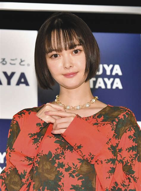 玉城ティナ20代でやりたいこととは 「10年間のアーカイブ」記念写真集発売イベント：中日スポーツ・東京中日スポーツ
