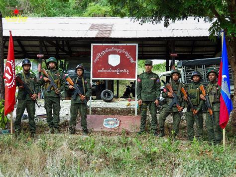 ဘင်္ဂလားဒေ့ရှ်အစိုးရက အာရက္ခတပ်တော် Aa နဲ့ ထိတွေ့ဆက်ဆံဖို့ ကျွမ်းကျင်သူတွေ တိုက်တွန်း