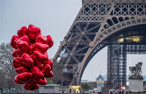 Premium Photo A Pile Of Red Heartshaped Air Balloons Isolated In