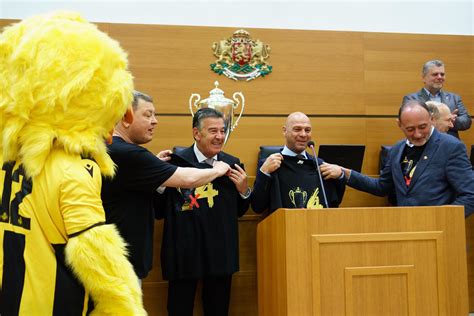 Ето къде Ботев занесе Купата на България СНИМКИ Информационна агенция ПИК