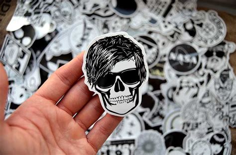 Набор виниловых наклеек наклейки на скутер авто велосипед Стикеры 2 50 грн