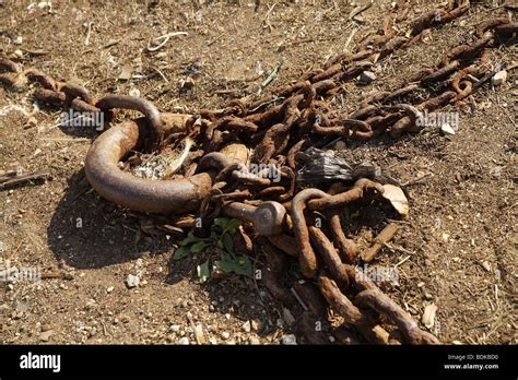 Chain Rusty 3 Directions Bond Bracelet Cable Clinker Connection Coupling Fetter Iron Lavaliere