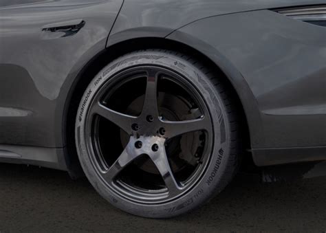 한국타이어 포르쉐 타이칸에 친환경 전기차 타이어 공급 서울경제