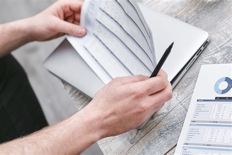 how to maintain data integrity with a checksum micro image